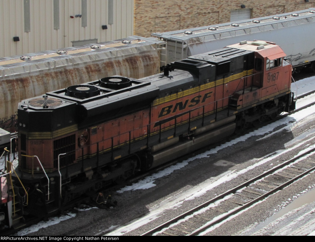 BNSF 9187